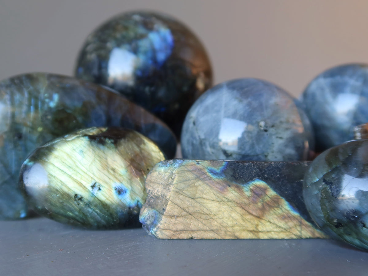 How do you get lit with Labradorite - Shop Stones @ Satin Crystals