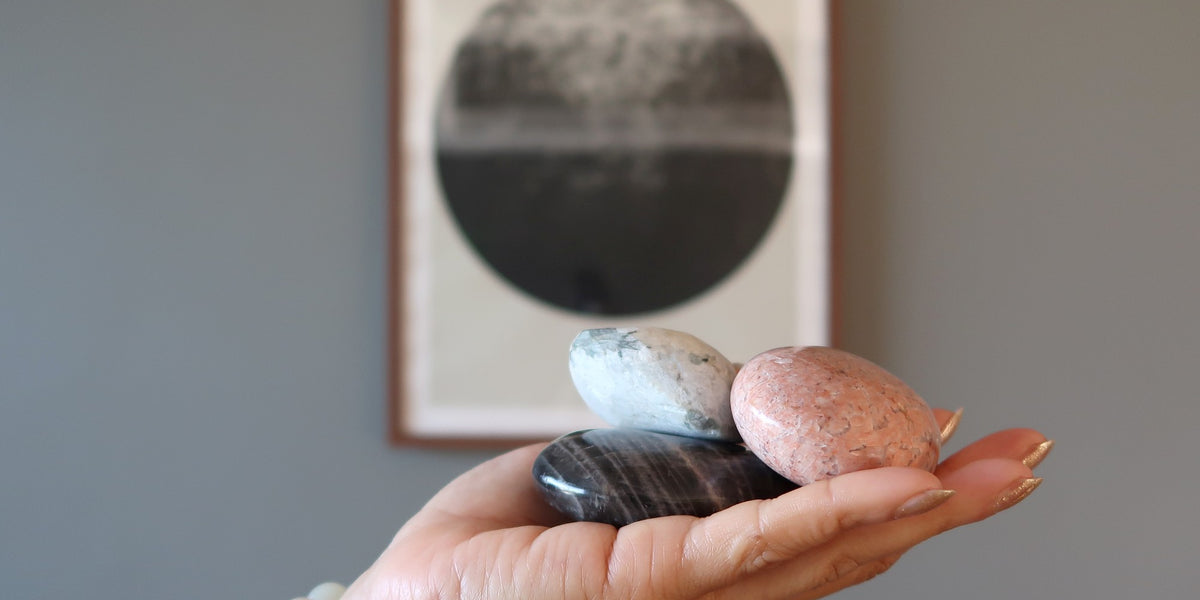 How to Use Moonstone by Colors - Which Stone is for You? — Satin Crystals