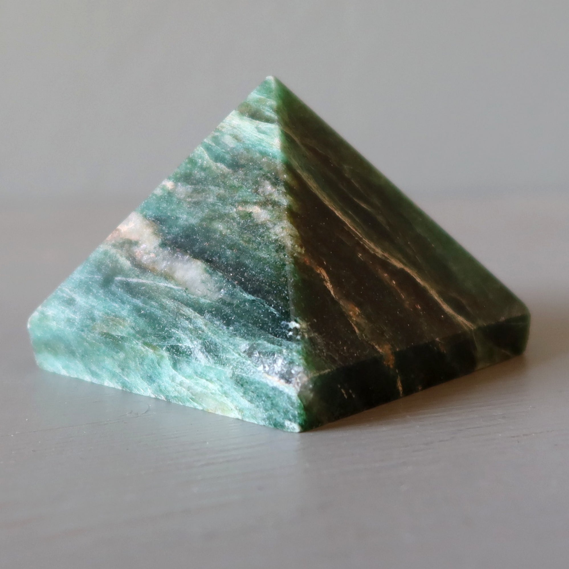 Pyramid Shop I Healing with Sacred Geometry I Satin Crystals
